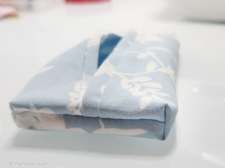 How to sew a fabric pocket tissue holder - A Pretty Nice Life