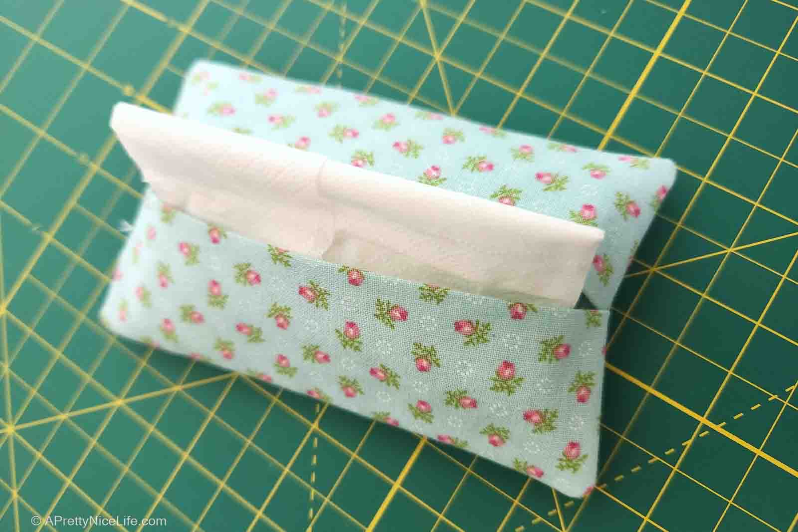 How to sew a fabric pocket tissue holder - A Pretty Nice Life