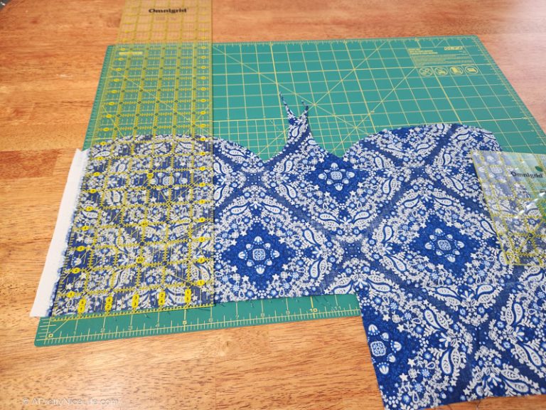 How to sew a fabric pocket tissue holder - A Pretty Nice Life