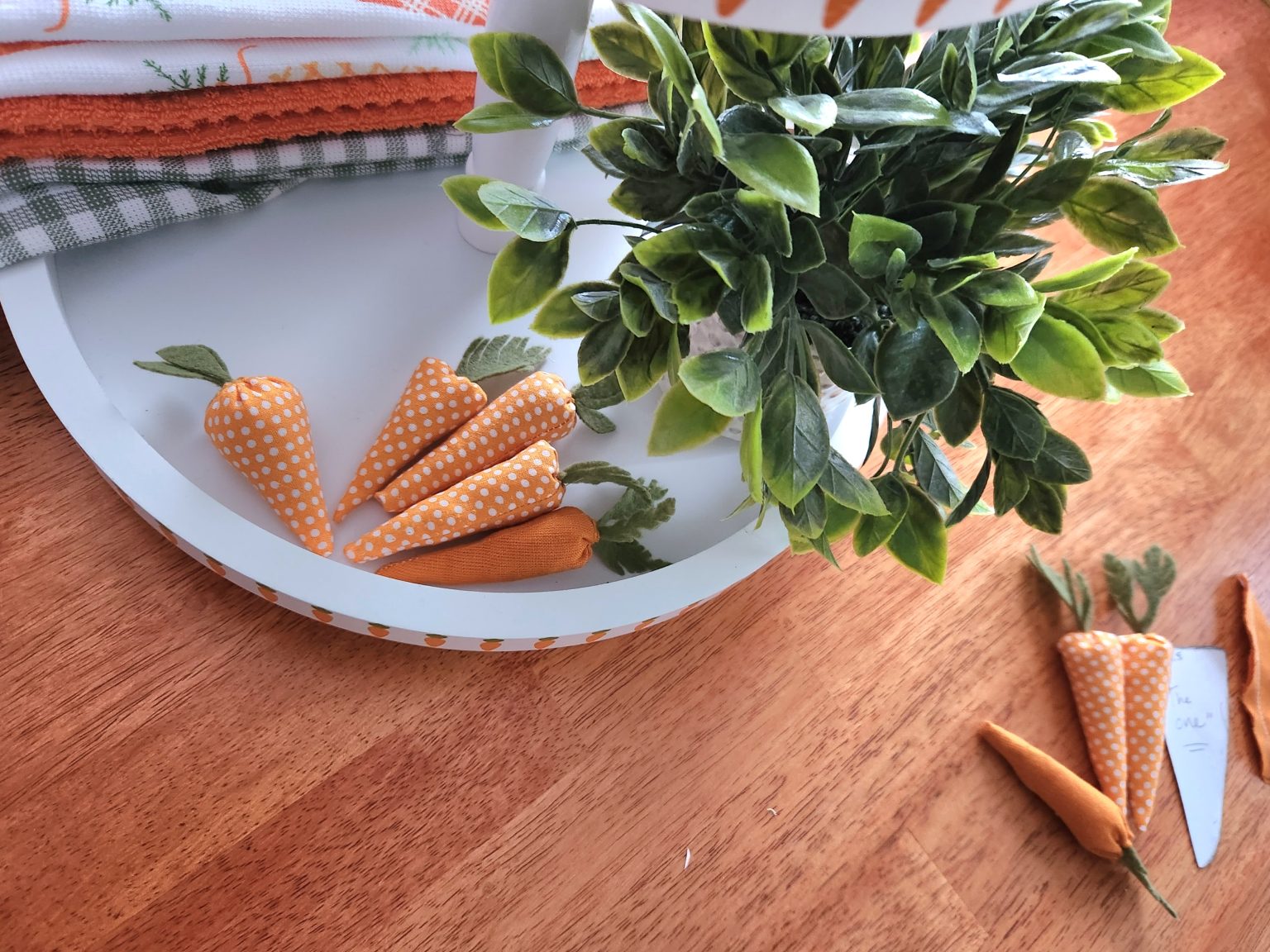 Cute Spring Craft | DIY Fabric Carrot Pattern - A Pretty Nice Life