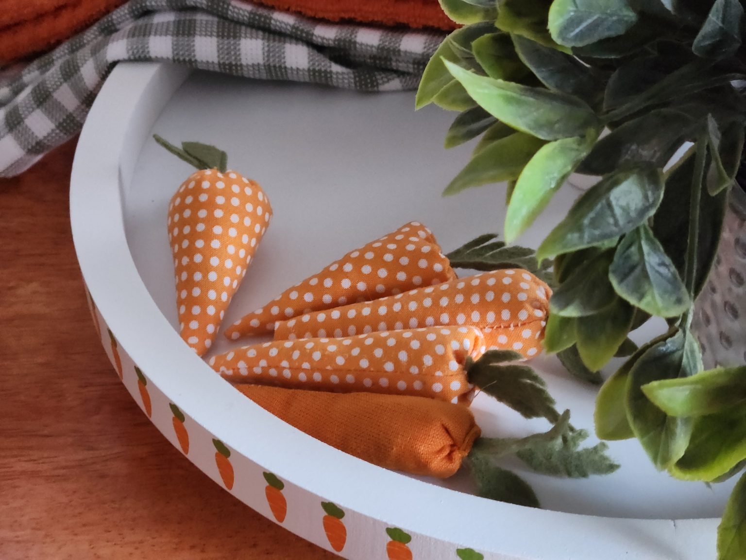 Cute Spring Craft | DIY Fabric Carrot Pattern - A Pretty Nice Life